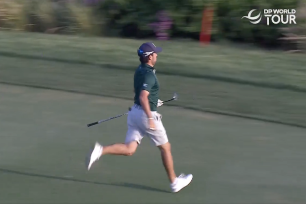Angel Hidalgo delivers awesome celebration after 18th-hole dart to make ...