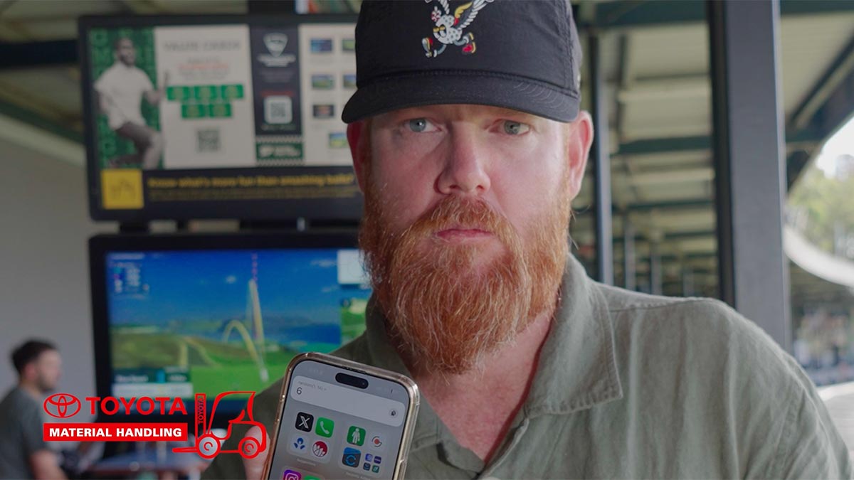 Pebble Beach Golf Challenge: Siri Picks the Club in This Nearest-to-the ...